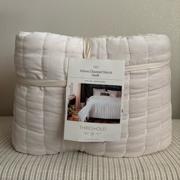 Threshold | Bedding | Nwt King Channel Stitch Velvet Quilt Cream ...